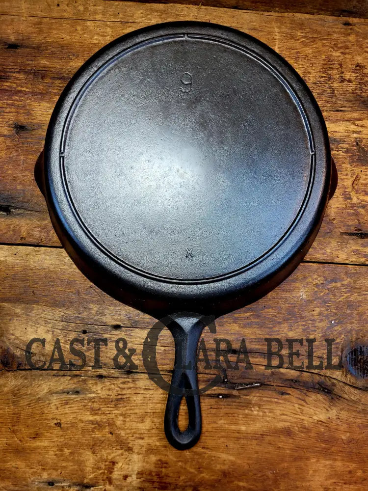 1940's Era Three notch Lodge #9 w Raised X cast iron skillet. The Clar ...